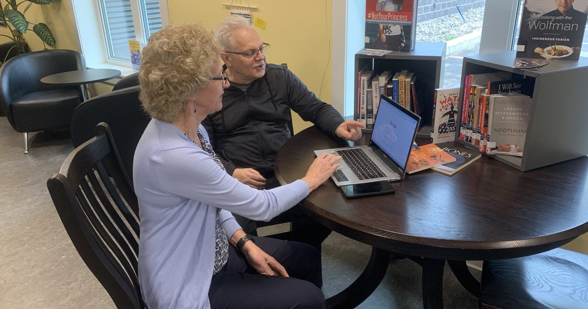 Local Libraries Offer One-on-One Tech Help Program | Xplore